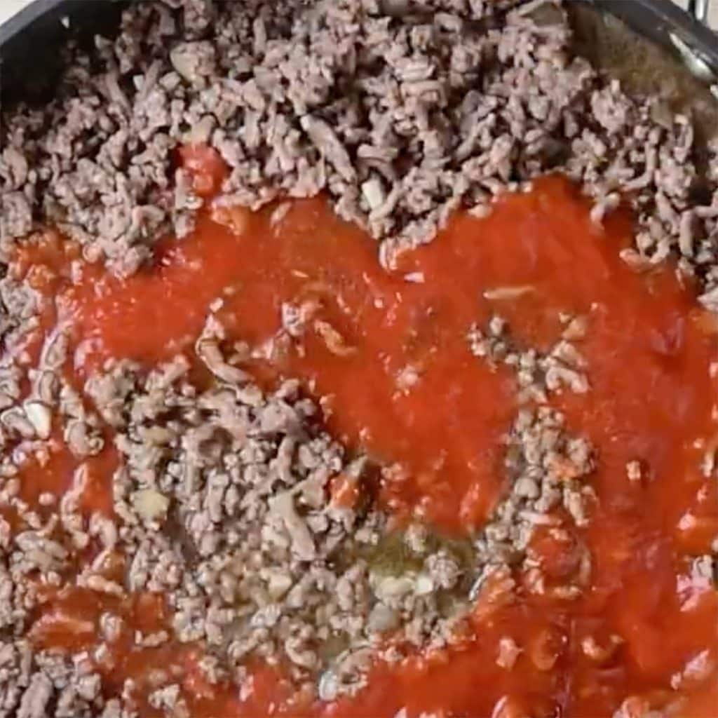 Easy Keto Spaghetti Sauce Recipe (3g Carbs)
